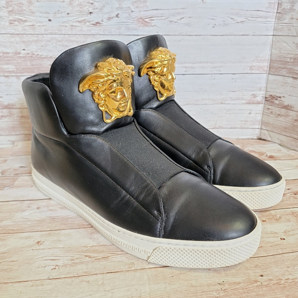 Versace Medusa High-Top Sneaker In Black - Gem